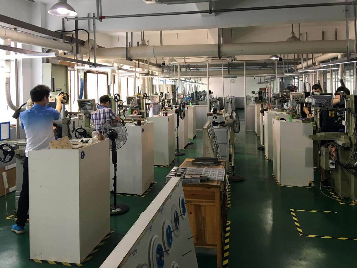 COMPANY | Connector Manufactor - LHE Connector